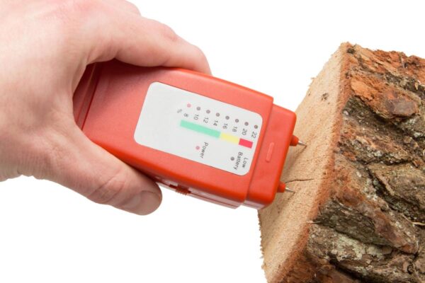 How to use a wood moisture meter - Stewart Timber